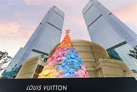 港汇恒隆广场圣诞树 into
