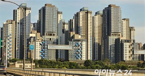 줍줍에 또 몰렸다반포 래미안 원베일리에 3만명 몰려