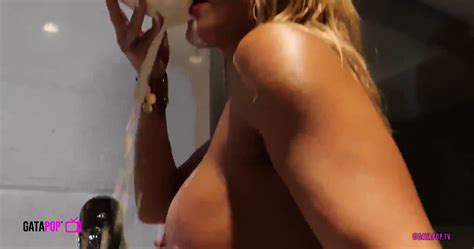 Mega Booty Blond Solo Fernanda Abraao Eporner