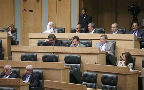 جو 24 الأعيان يعيد للنواب قانوني المحكمة الدستورية والدواء والصيدلة