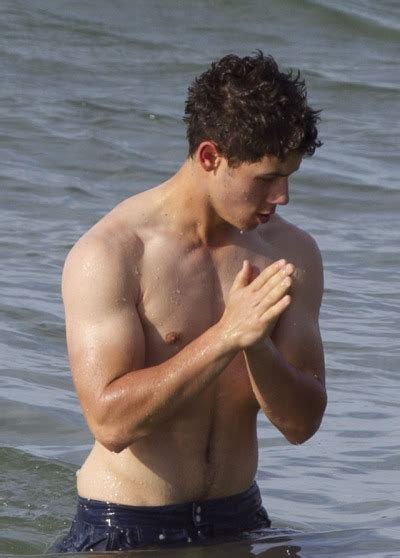 Nick Jonas Tumbex