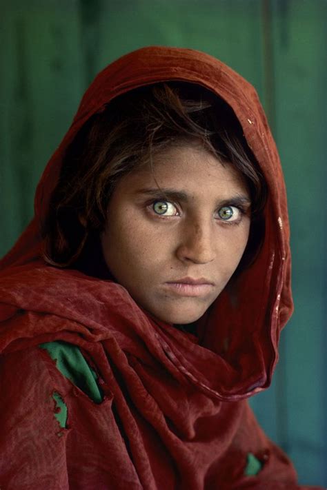 Afghan Green Eyed Girl Pakistan Deports Sharbat Gula Sports Hip