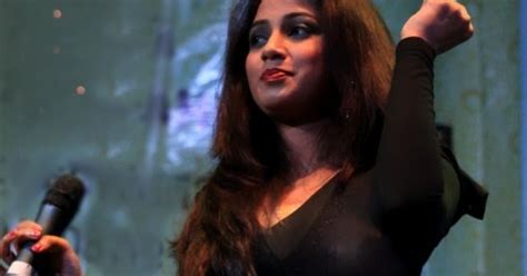 Shreya Ghoshal Hot Stage PerformanceCelebs LifeCelebrity News Gossip Movie Reviews Songs