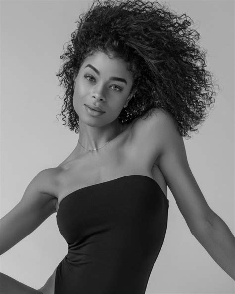 Gabby Lane Stars Management Portfolio Women