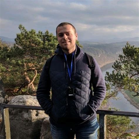 zvika ravet on linkedin openforwork lookingforjob docker tech