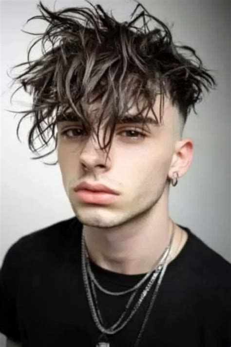Best Layered Haircuts For Men With Thick Or Fine Hair