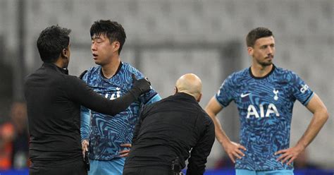 손흥민 안면 부상에 교체아웃…월드컵 앞둔 벤투호 ‘초비상