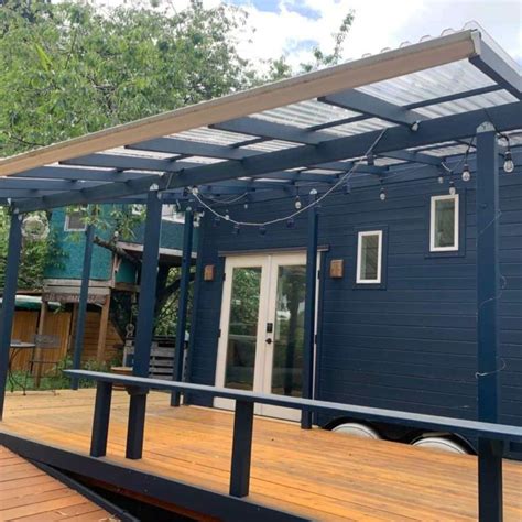 24 Tiny Home With Deck Lots Of Storage Space Is A Gardeners Dream Tiny Houses