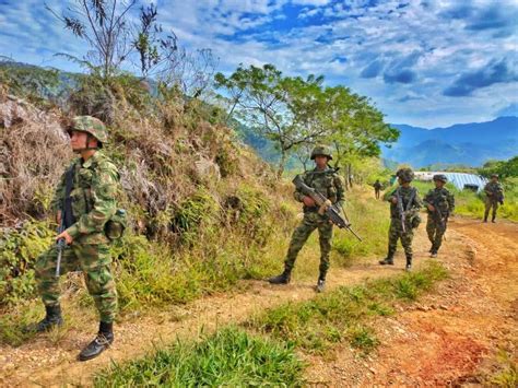 Quinta División del Ejército Nacional on Twitter SiempreATuLado A diario trabajamos por la