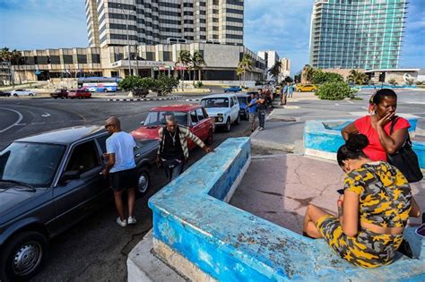 Cuba Rusia Un Barco De La Armada Rusa Atraca En La Habana Mientras Los