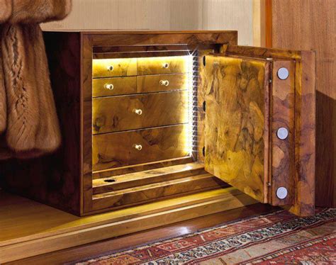 Il Tuo Comunicato Stampa La Cassaforte Luxury Radica Tra Lusso E