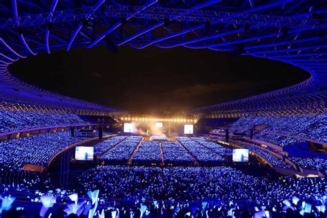 五月天高雄兩天演唱 11萬粉絲擠爆世運主場館 娛樂 中時