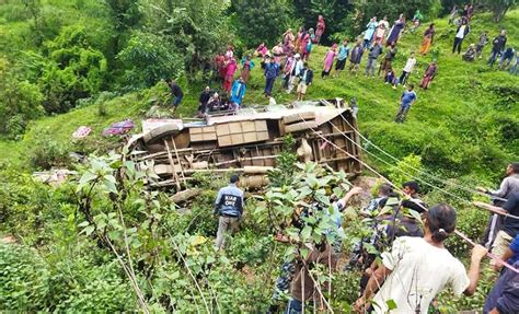 4 Dead 18 Injured In A Bus Accident In Rolpa Onlinekhabar English News