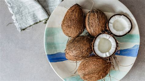 5 Health And Nutrition Benefits Of Coconut