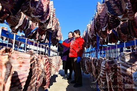 河南西峡：腊味飘香过大年 人民图片网