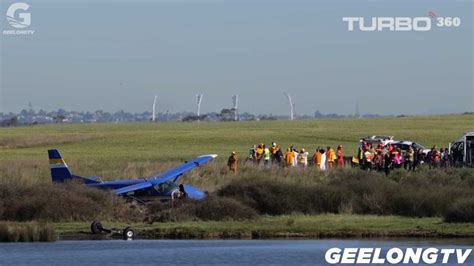 Emergency Landing In Connewarre 17 Aboard Aircraft 7 Hospitalized