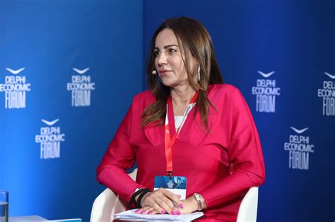 Επιμένει η Φλέσσα για Τέμπη και «μαζί τα σκοτώσαμε ΤΑ ΝΕΑ