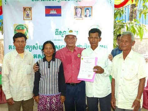 គណបក្សសំបុកឃ្មុំសង្គមប្រជាធិបតេយ្យ ពាវនាវចង់បានស្រ្តីចូលរួម នយោបាយឲ្យបានច្រើន សម្លេងសហគមន៍ខ្មែរ