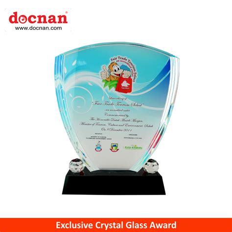 8023 Exclusive Crystal Glass Awards Docnan