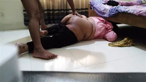 Punjabi Hijab Aunty With Huge Ass And Big Boobs Stuck Under Bed When She