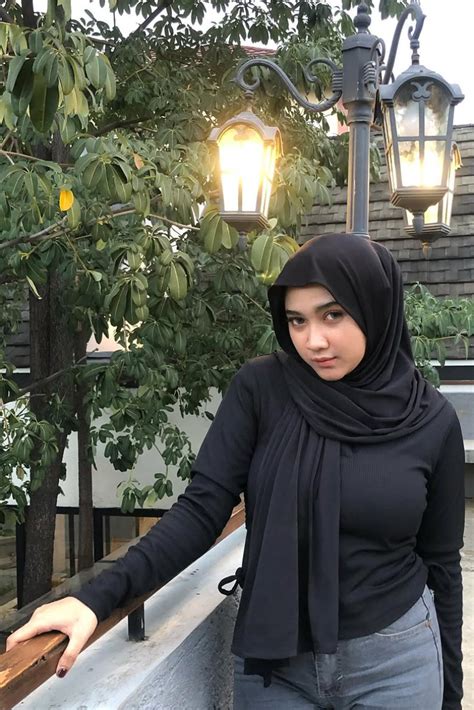 Foto Cewek Igo Hijab Hitam Dzargon