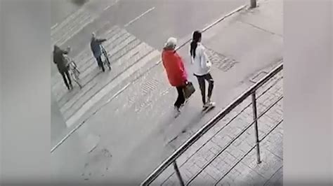 В Озёрах мотоциклист сбил женщину с ребёнком на пешеходном переходе