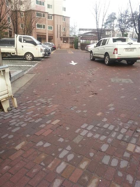 보도블럭과 염화칼슘 소형고압블럭 시공자료 보도블럭 경계석 시공 협회 031 439 7819