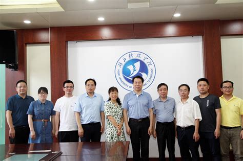 学校举行科研创新团队协议签字仪式 科学技术发展院