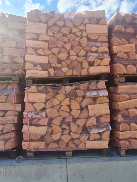 Drewno kominkowe opałowe drzewo do kominka świerk olcha dąb buk pellet