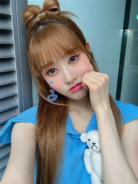 STAYC 스테이씨 on Twitter 스윗 덕에 매일 입이 귀에 걸리는 걸 어쩔 수가 없는걸 STAYC 스테이씨 Sieun 시은