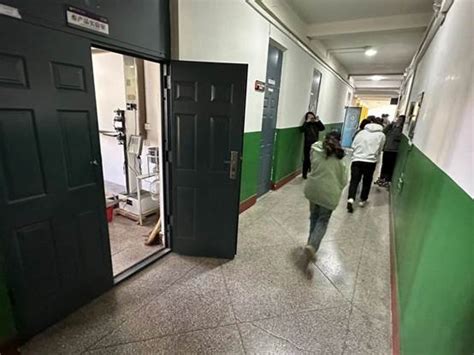 消防演练避火患 珍爱生命减灾难——健康管理现代产业学院开展校园消防逃生演练活动 健康管理现代产业学院