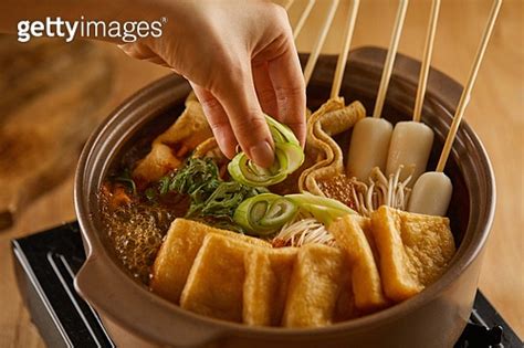 요리 음식상태 요리하기 음식준비 음식준비 움직이는활동 어묵탕 어묵탕 탕 안주 식사 파 채소