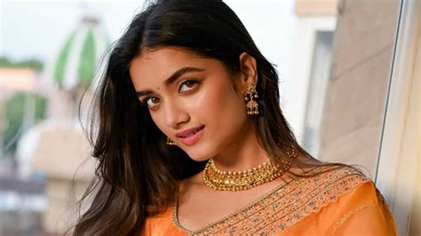 Bhagyashree Borse Tollywoods Rising Sensation To Watch Out For In 2025