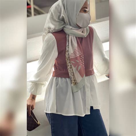 Tops Womens Fashion Tops Blouses On Carousell