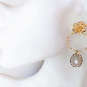Blüten Ohrstecker gold mit Chalcedon Lange Unikat Edelstein Ohrringe Etsy de