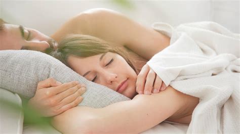 Dormir sin ropa te traerá muchos beneficios