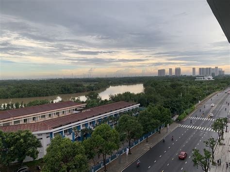 The Horizon Ngay Hồ Bán Nguyệt Cách Crescent Mall Vài Phút đi Bộ Tư