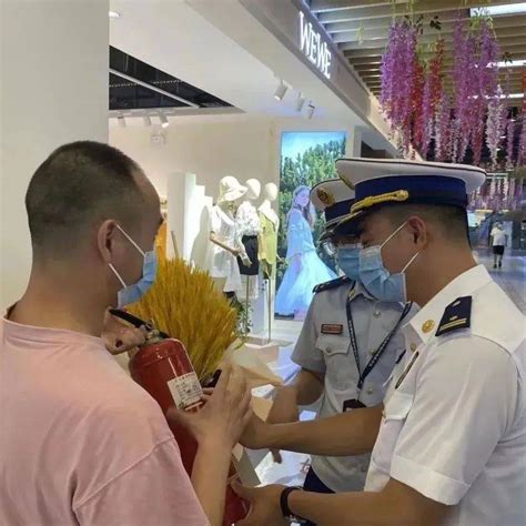 郑州消防组织开展 七夕节”安全防范工作检查人员违规