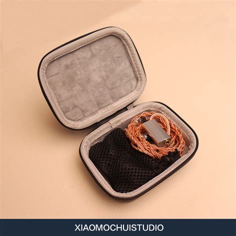 高端有线耳机收纳盒新款入耳式便携包u盘套多功能数码数据线收纳 虎窝淘