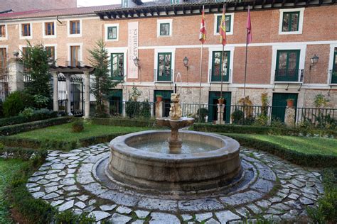 La Casa De Cervantes En Valladolid