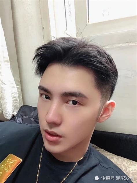 短头中分发型图片男男生头造型图片 伤感说说吧