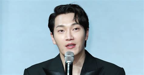 김필 데뷔 8년 만에 정규 앨범 냈어요