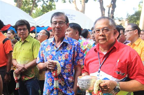 เขื่อนวชิราลงกรณ ร่วมรดน้ำขอพรผู้ว่าราชการจังหวัดกาญจนบุรี เนื่องใน