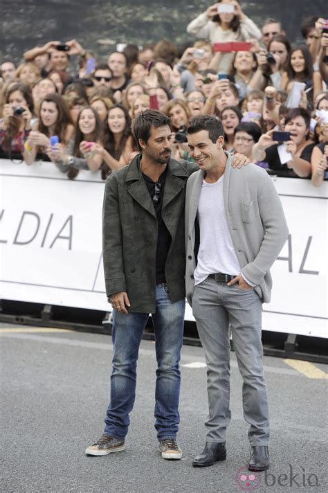 Hugo Silva Y Mario Casas Muy Cómplices En El Festival De San Sebastián