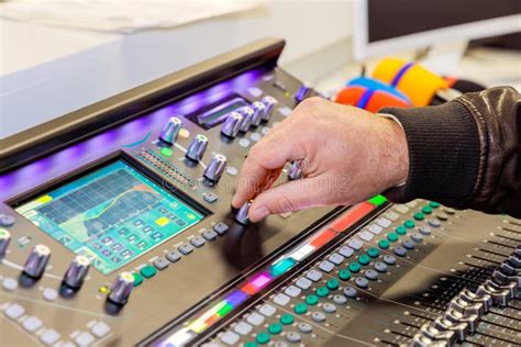 Controlling Audio Live Streaming Broadcast Using A Dj Switch Controller