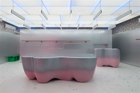 Reflect Studio store by Salon Alper Derinboğaz