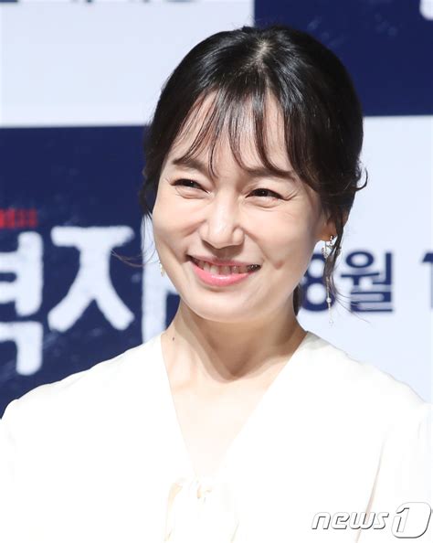 진경 부드러운 미소