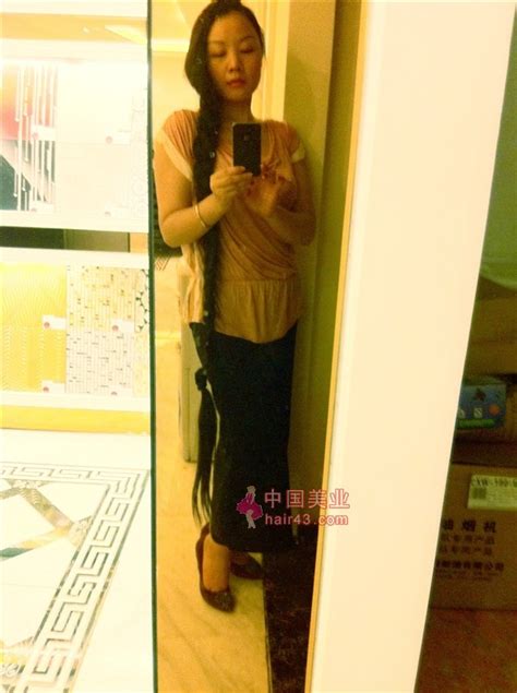 广东佛山长发女谢弢1 8米长发照105张 95 中国长发