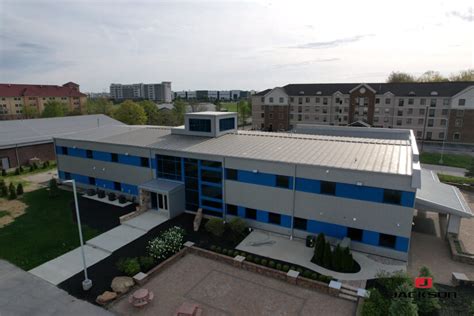 Choosing The Right Commercial Roofing Material For Indianapolis