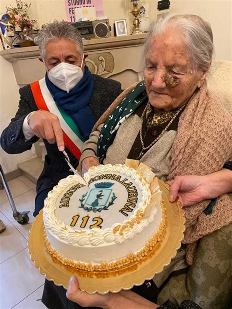 Nonna Laurina compie 112 anni è la donna più anziana della Campania